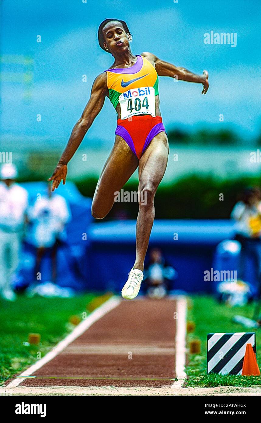 Jackie Joyner-Kersee competing in the Heptathlon at the 1995 USA ...