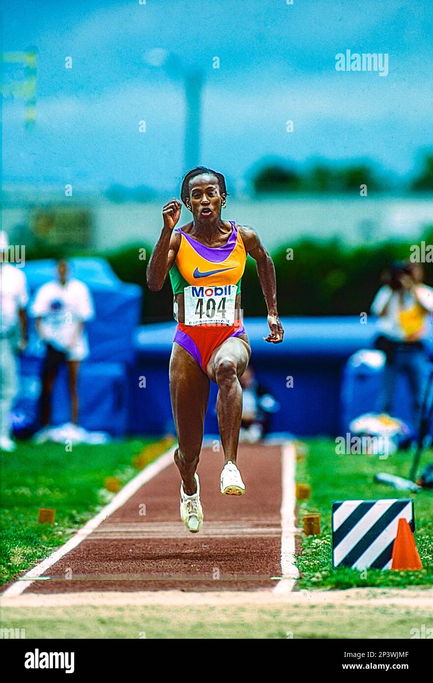 Jackie Joyner-Kersee competing in the Heptathlon at the 1995 USA ...