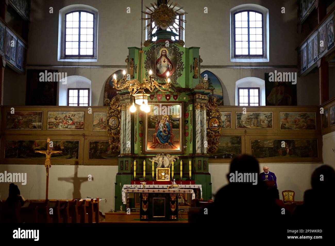 Kirche des Heiligen Herzens Jesu. Koscielec, deutsch: Hochkirch - ein ...