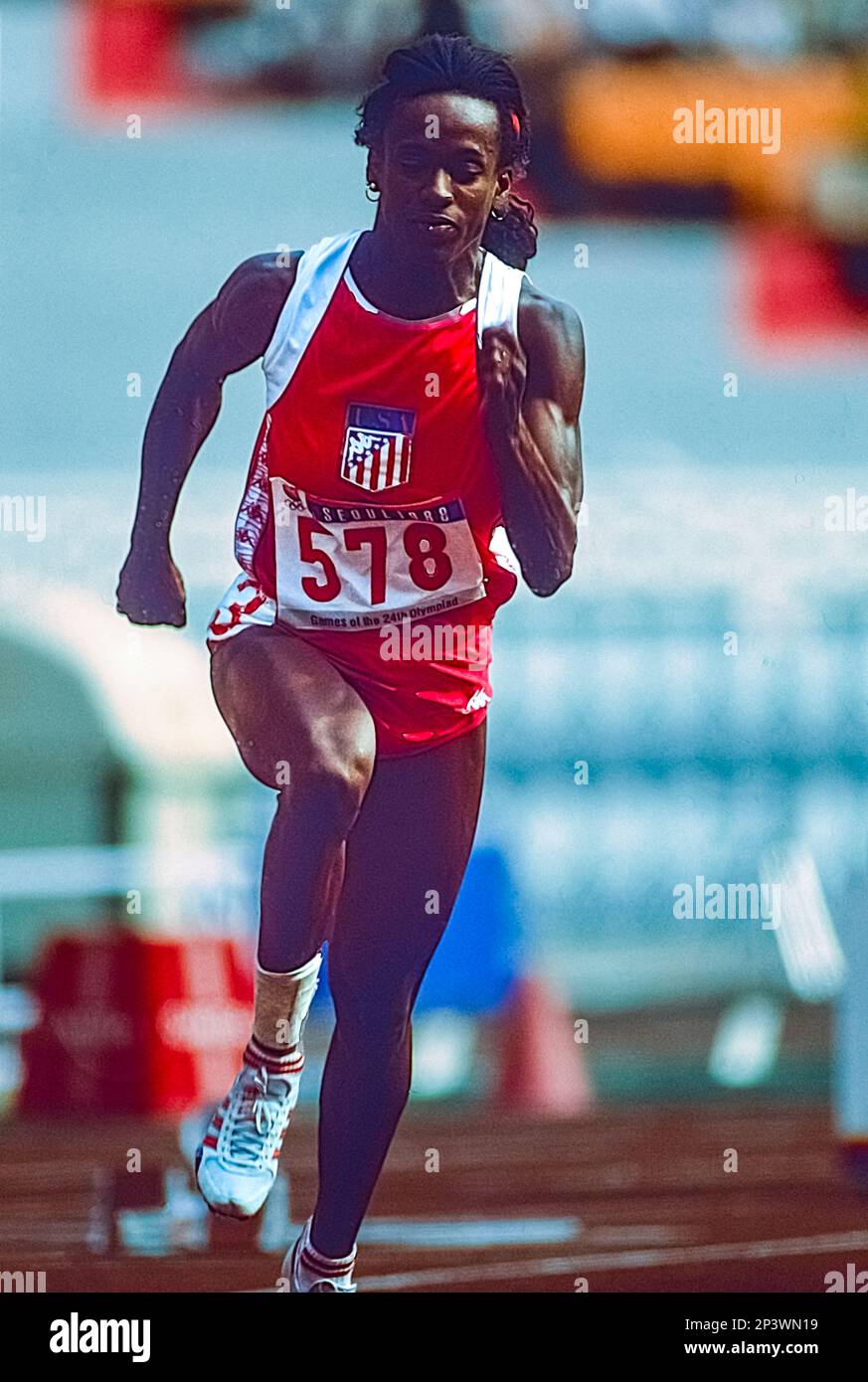 Jackie Joyner-Kersee competing in the Heptathlon at the 1988 Olympic ...