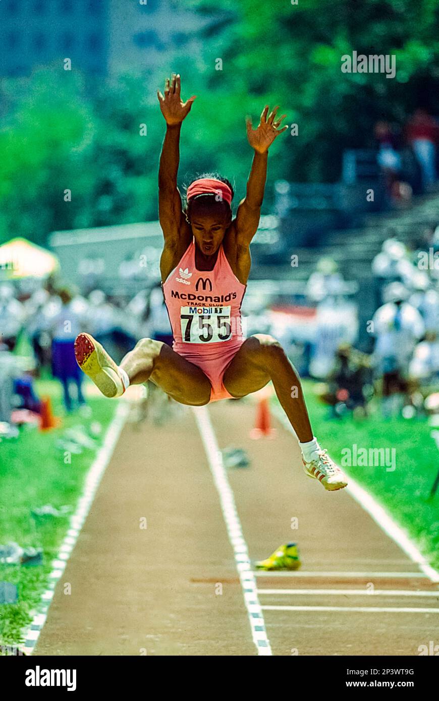 Jackie Joyner-Kersee competing in the Heptathlon at the 1991 USA ...