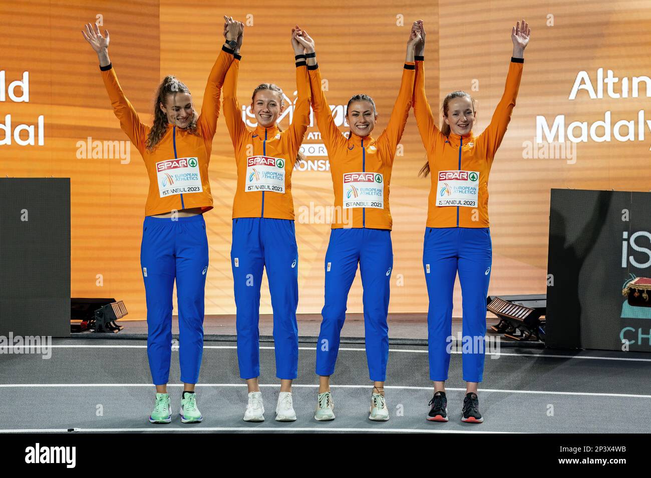 ISTANBUL - The Netherlands takes bronze in the 4 x 400 meter relay on ...