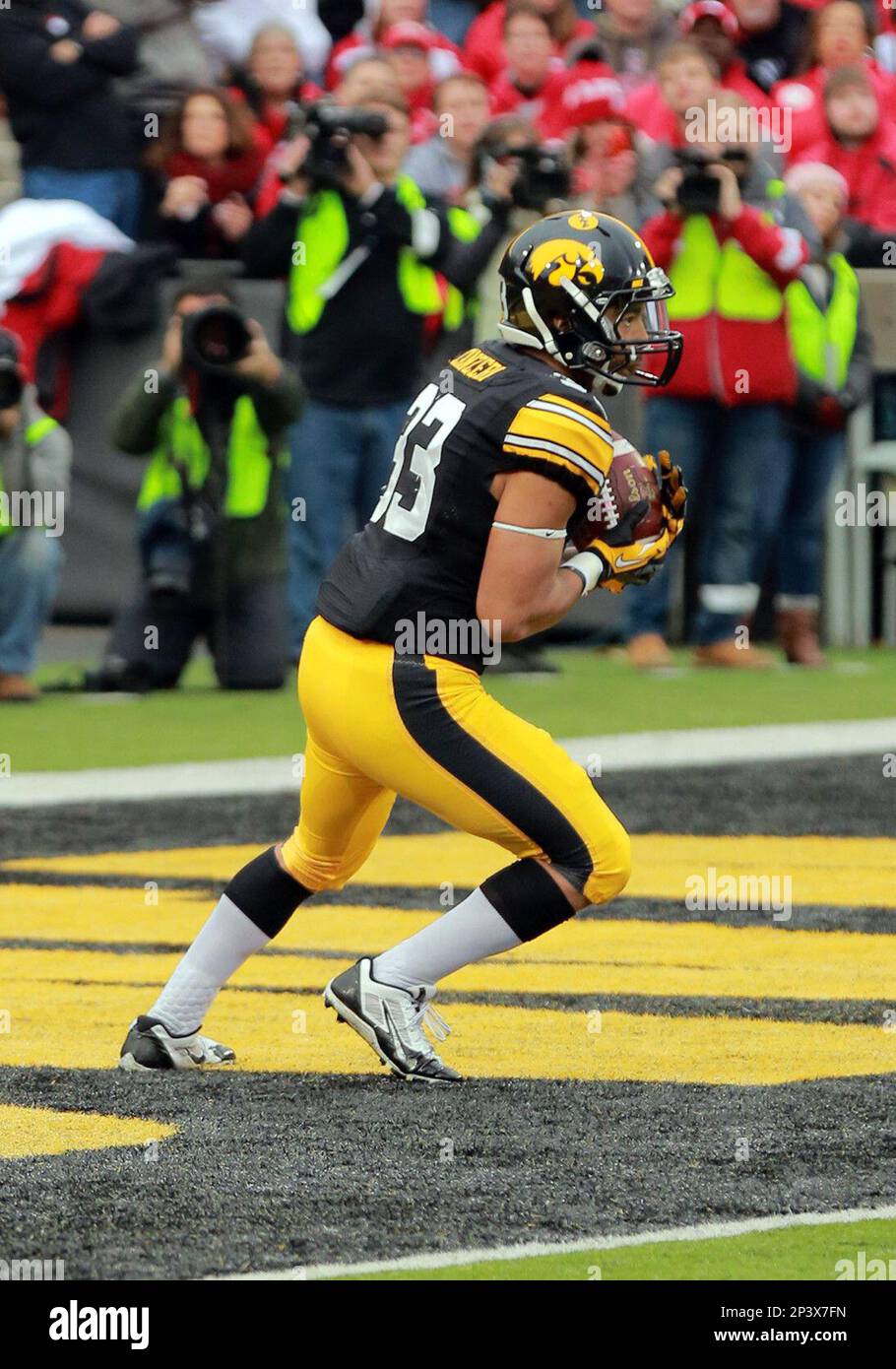 22 November, 2014 - Iowa Hawkeyes running back Jordan Canzeri (33 ...