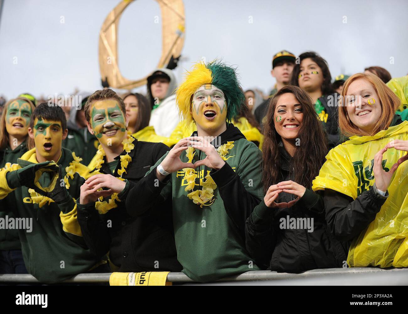 November 22, 2014 - Ducks fans show their support during an NCAA ...
