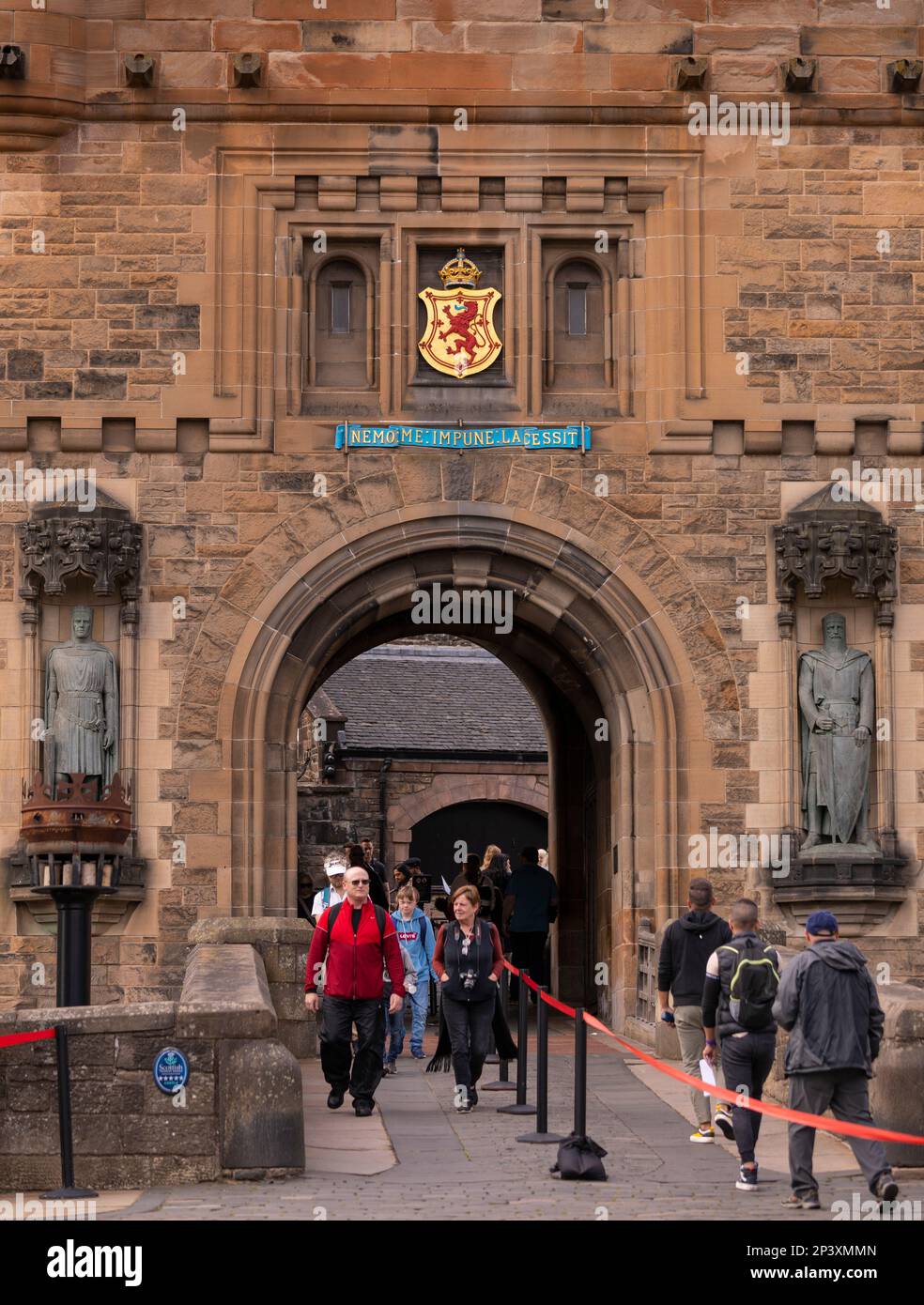 EDINBURGH, SCOTLAND, EUROPE - Tourists at entrance to Edinburgh Castle ...