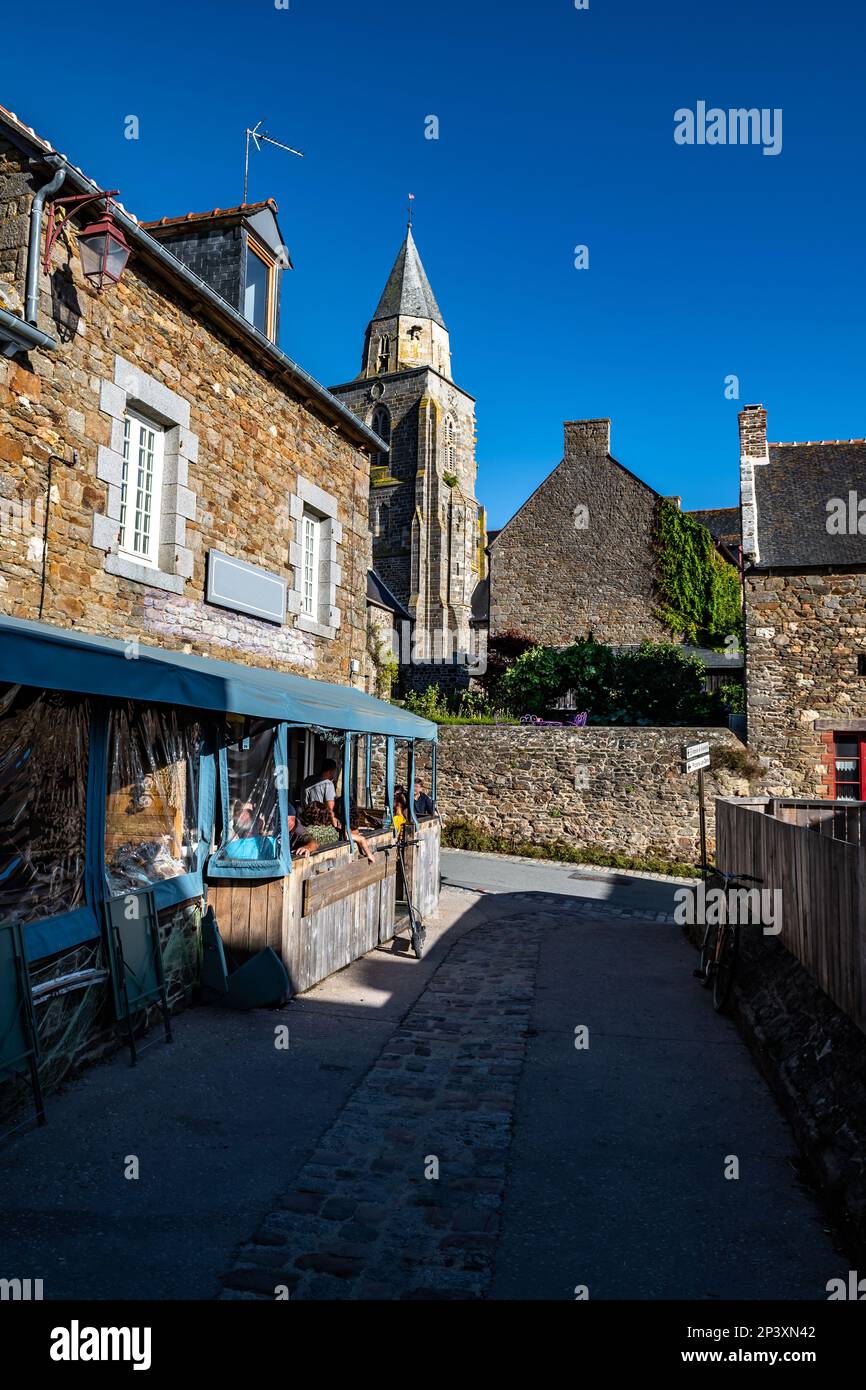 Breton village hi-res stock photography and images - Alamy