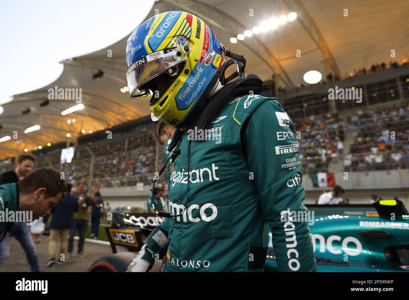 14 ALONSO Fernando (spa), Aston Martin F1 Team AMR23, starting grid ...