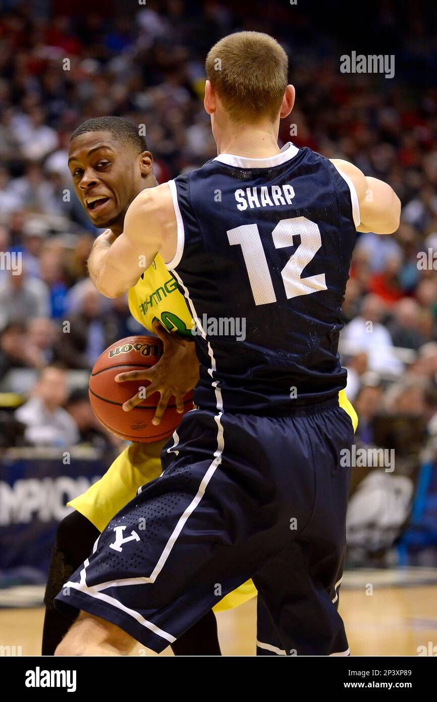 20 March 2014: Oregon Ducks forward Richard Amardi (13) battles with ...