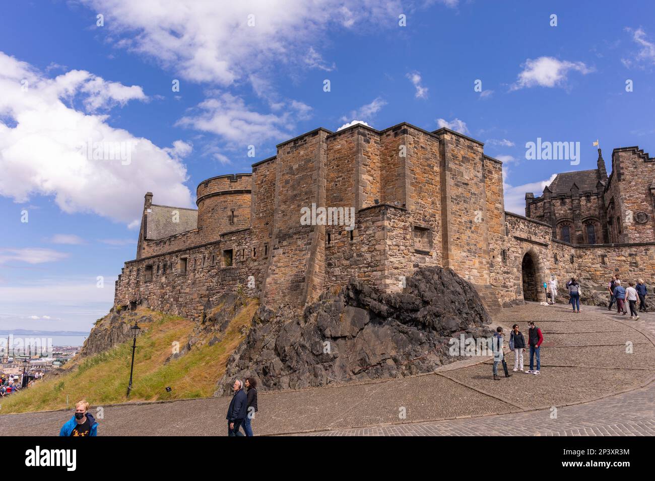 EDINBURGH, SCOTLAND, EUROPE - Edinburgh Castle, Foog's Gate at right ...