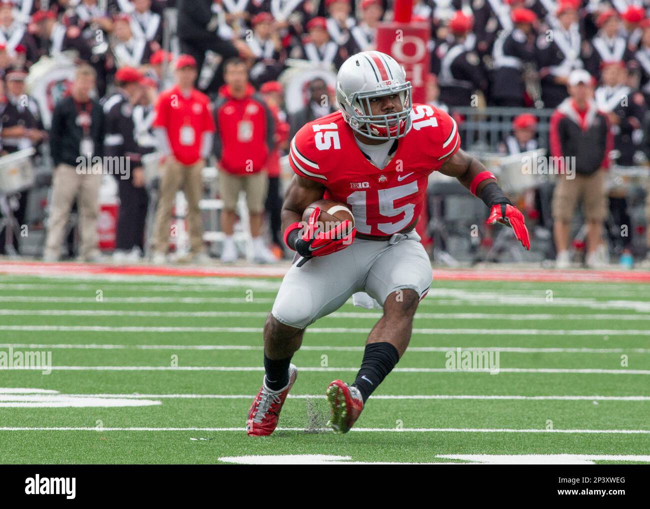 13 September 2014: Running back Ezekiel Elliott (15) of the Ohio State ...