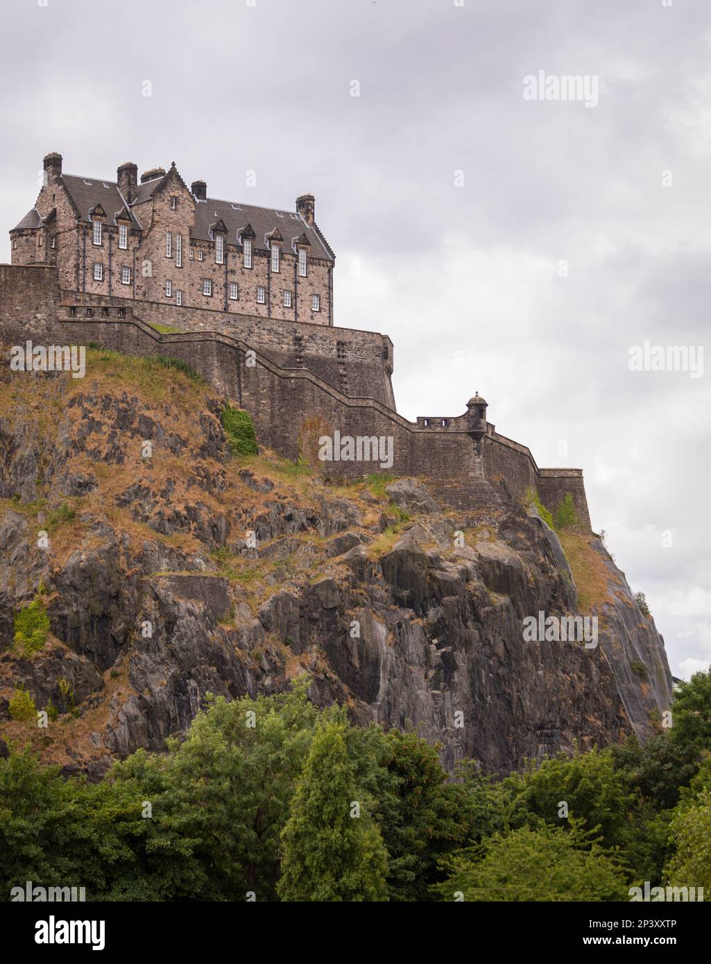 EDINBURGH, SCOTLAND, EUROPE - Edinburgh Castle, on Castle Rock Stock ...