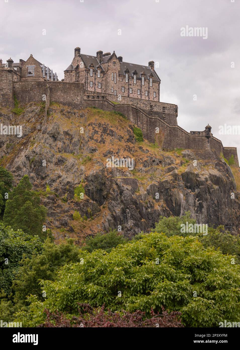EDINBURGH, SCOTLAND, EUROPE - Edinburgh Castle, on Castle Rock Stock ...