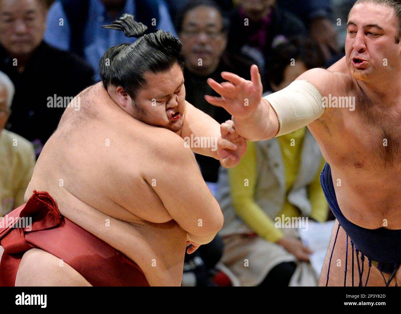 10ThingstoSeeSports - Sumo wrestler Chiyomaru, left, gets a slap on his ...