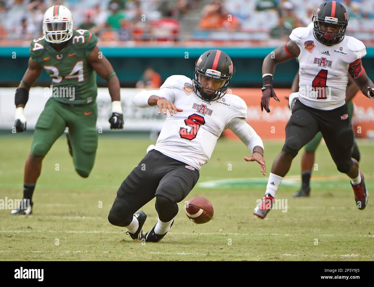 13 September 2014: Arkansas State University quarterback Fredi Knighten ...