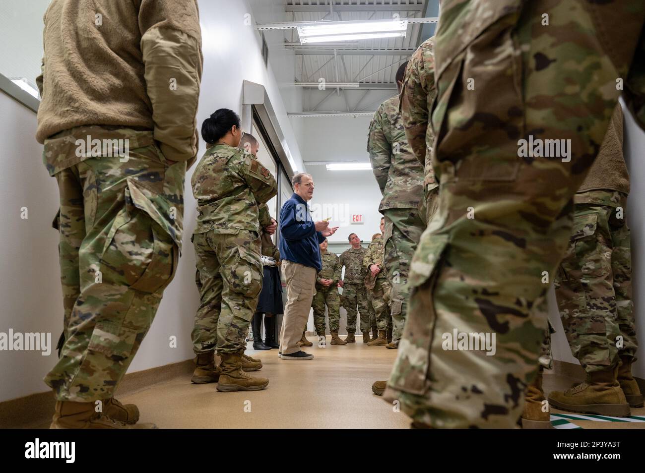 Processing procedures hi-res stock photography and images - Alamy