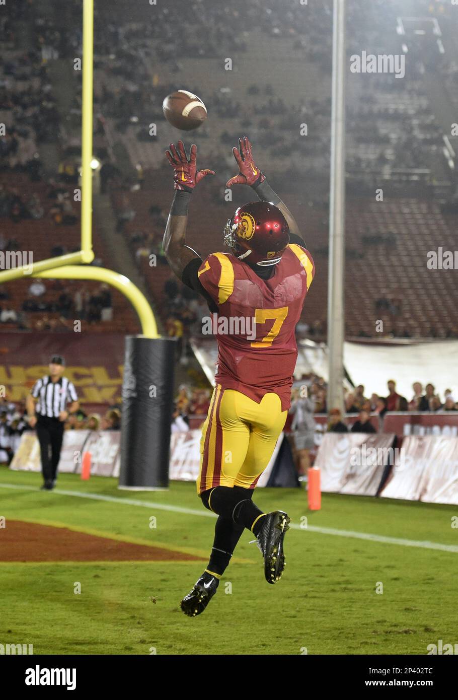 13 November 2014: USC Trojans wide receiver Steven Mitchell (7) catches ...