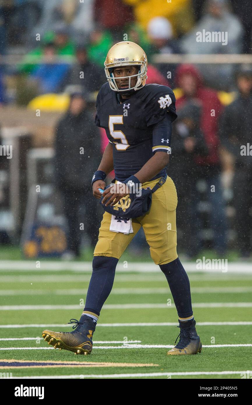 October 4, 2014: Notre Dame Fighting Irish quarterback Everett Golson ...