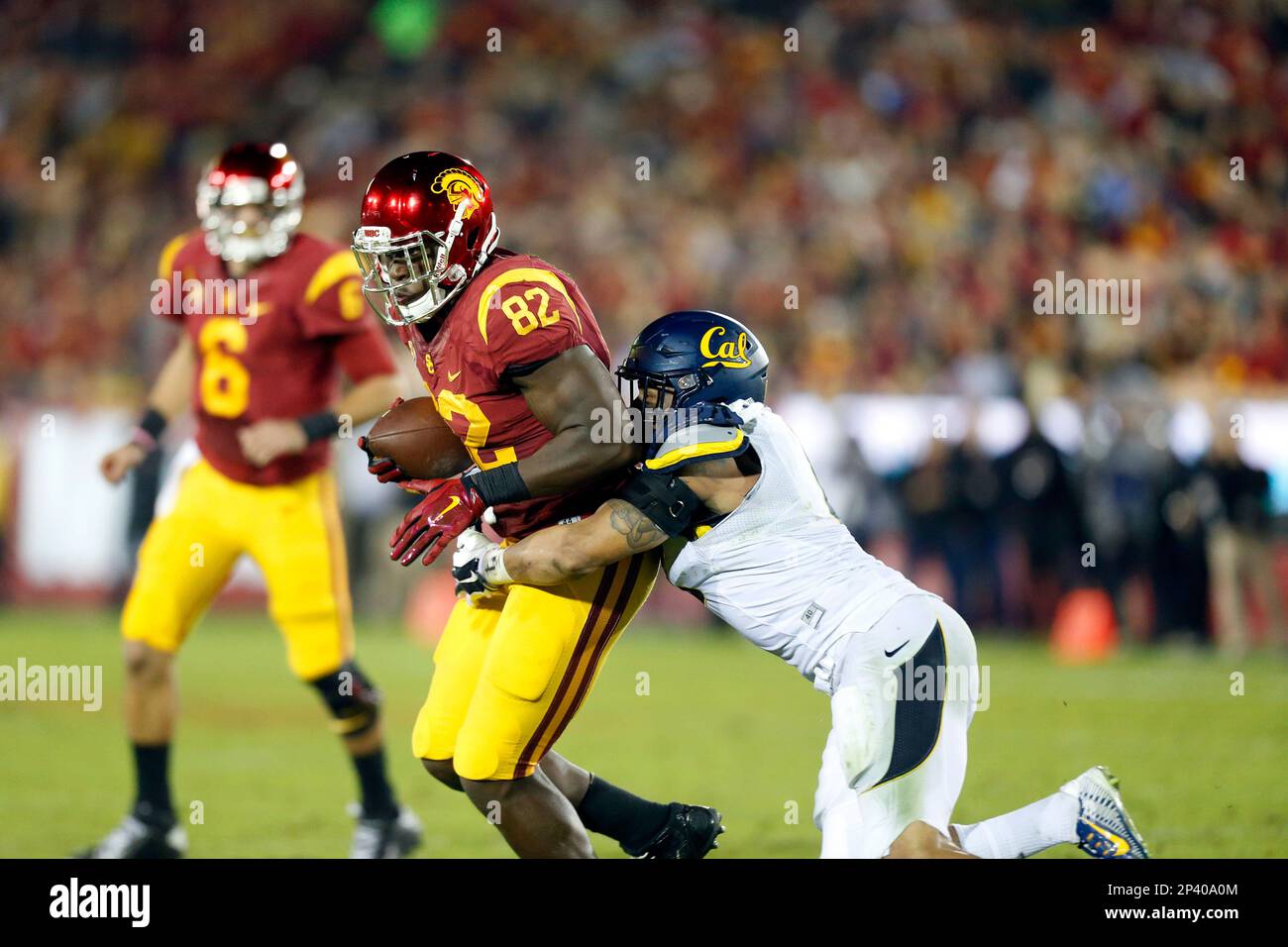 November 13, 2014 USC Trojans tight end Randall Telfer #82 carries the ...