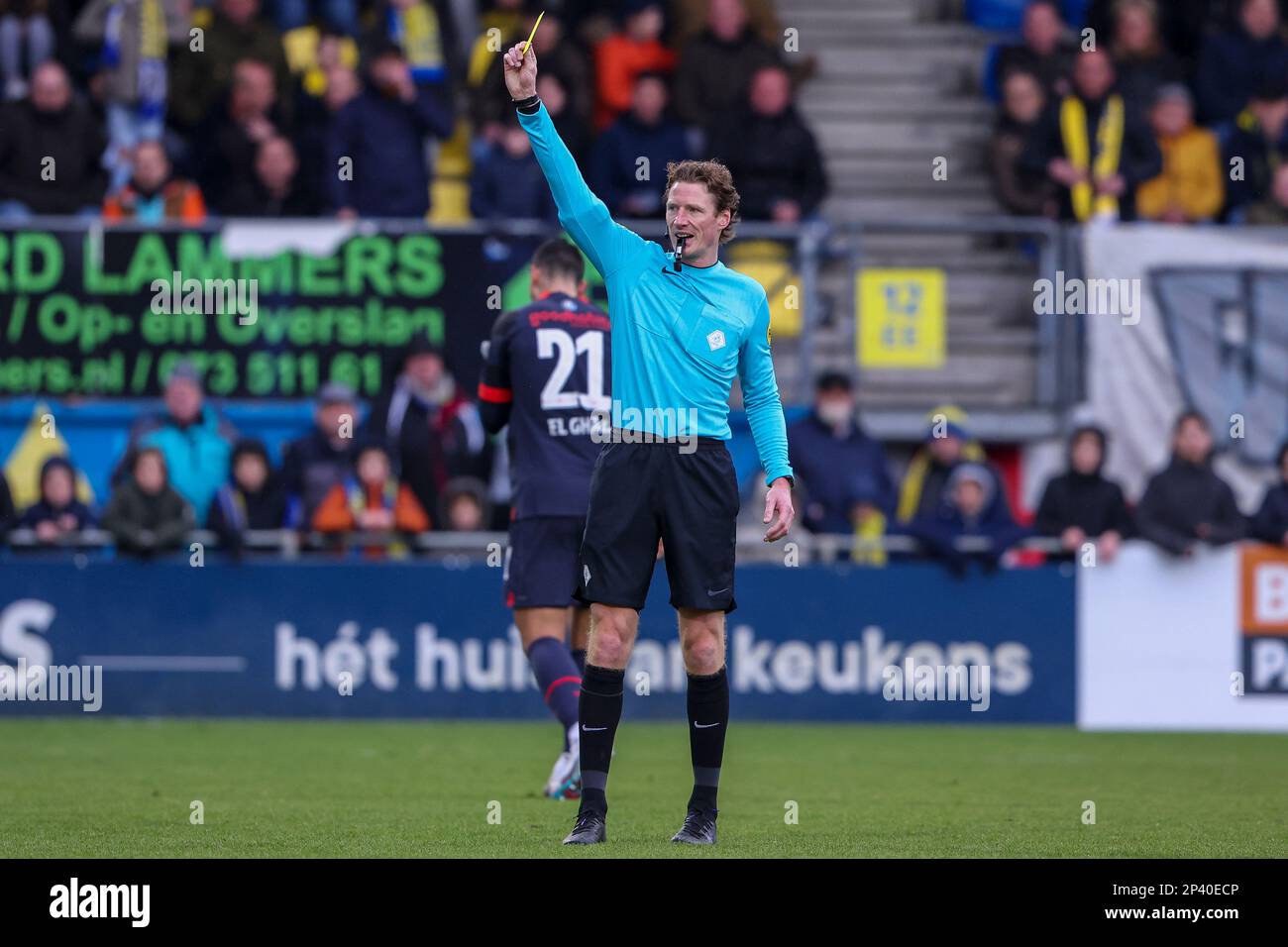 05-03-2023: Sport: RKC v PSV WAALWIJK, NETHERLANDS - MARCH 5: referee ...