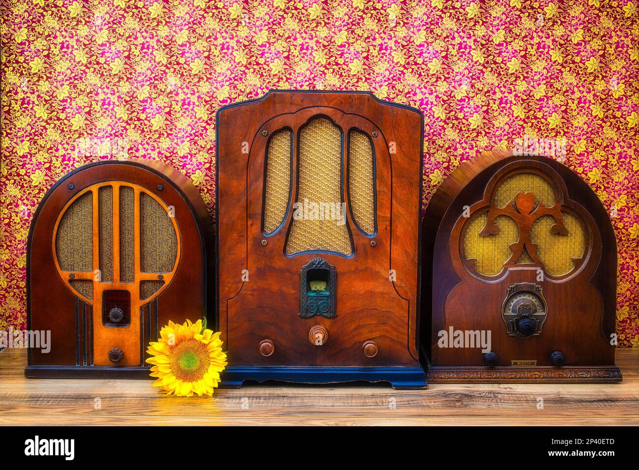 Old Radios And Sunflower Stock Photo - Alamy