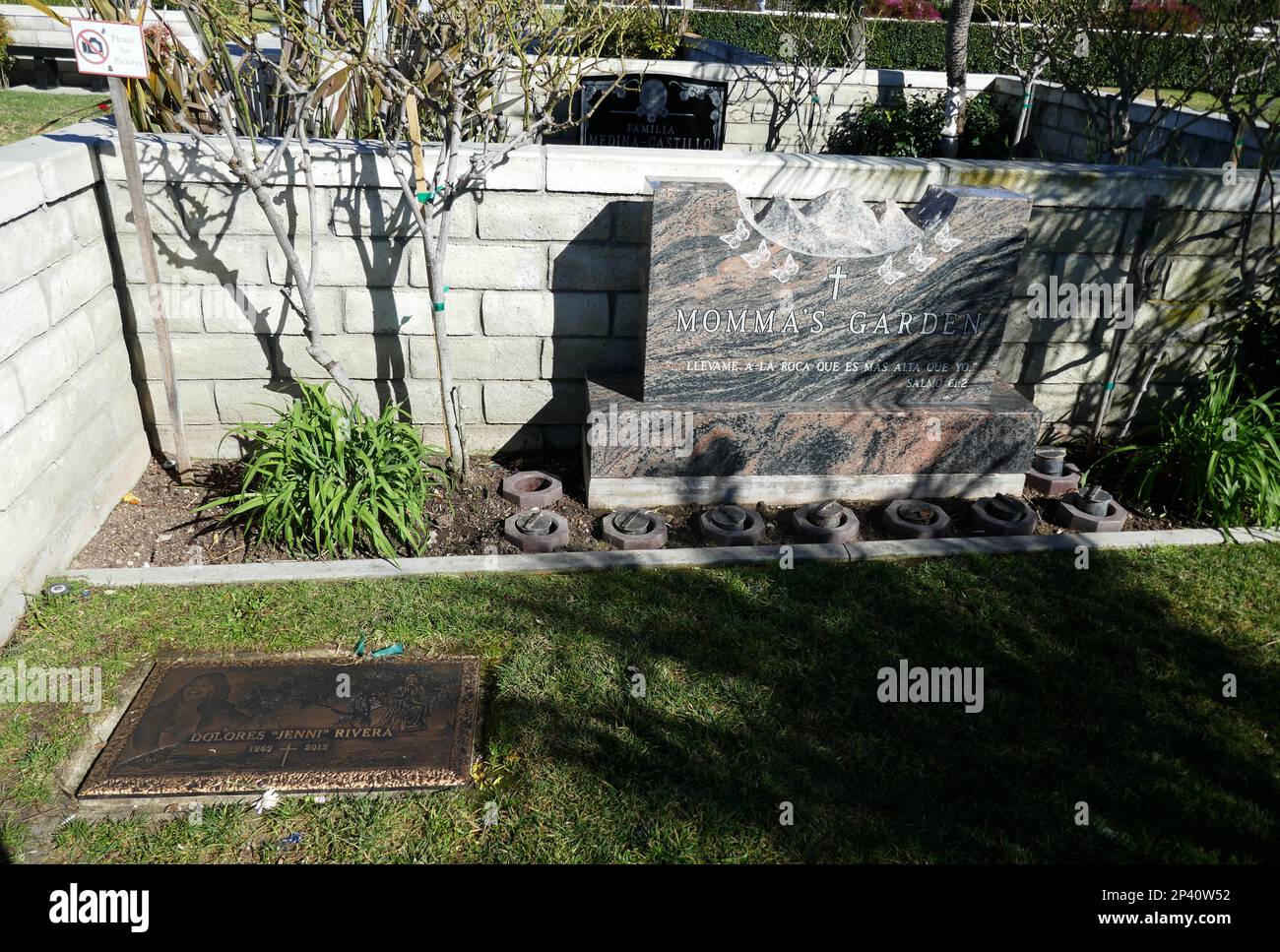 Long Beach, California, USA 2nd March 2023 Entertainer/singer Jenni ...