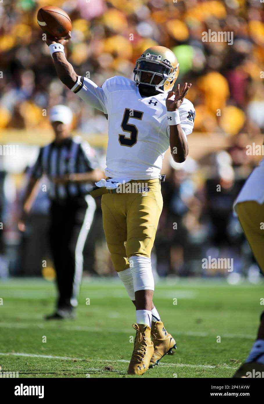 November 8, 2014:Notre Dame Fighting Irish quarterback Everett Golson ...