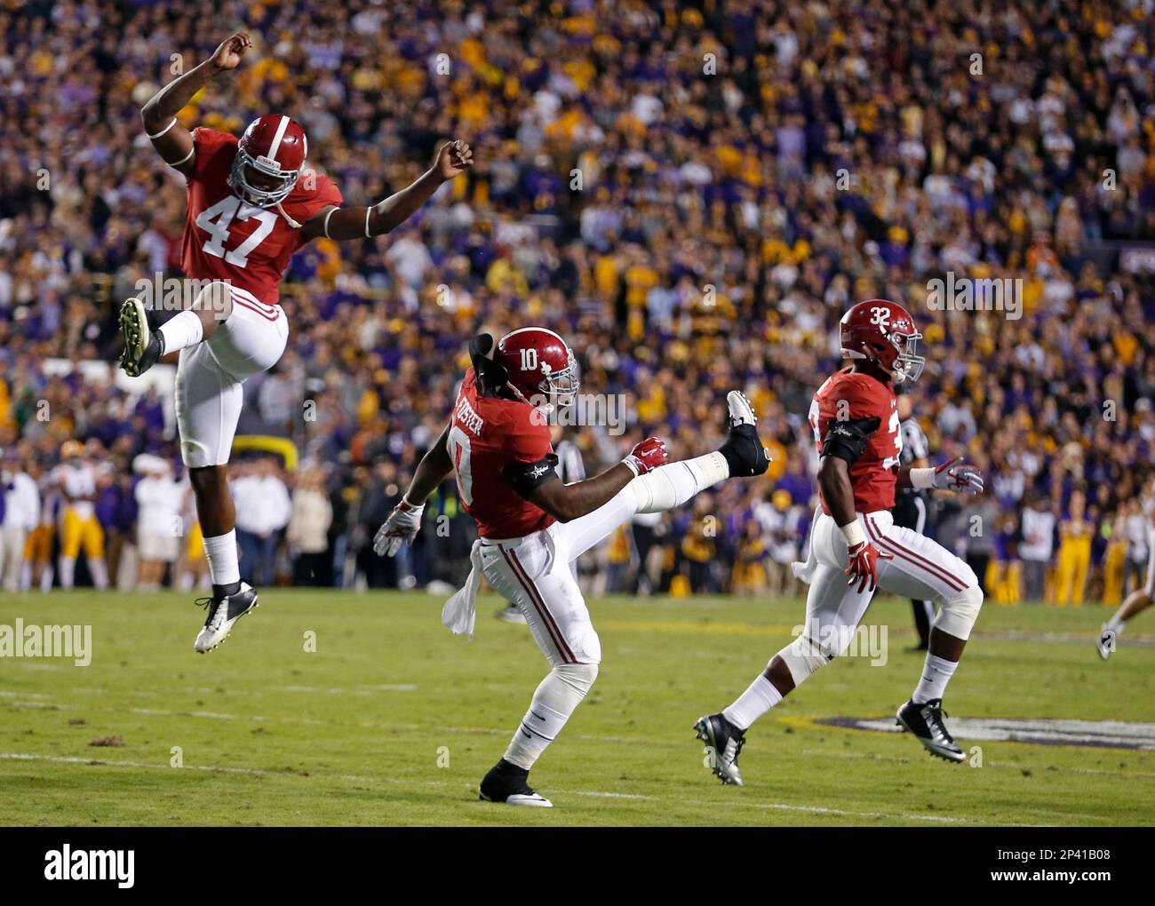Alabama linebackers Xzavier Dickson (47), Reuben Foster (10) and ...