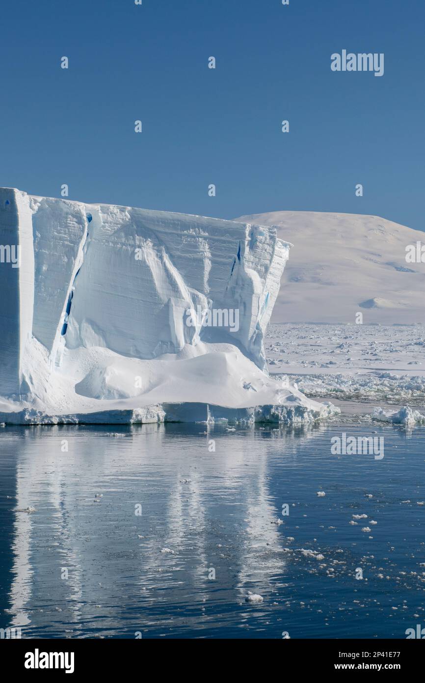 The antarctic ocean shield hi-res stock photography and images - Alamy