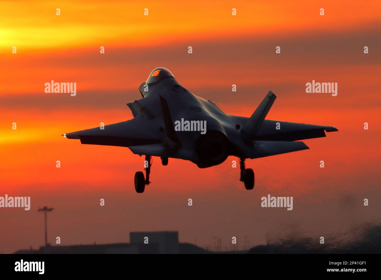 USAF Lockheed Martin F-35A Lightning II landing at sunset, RAF ...