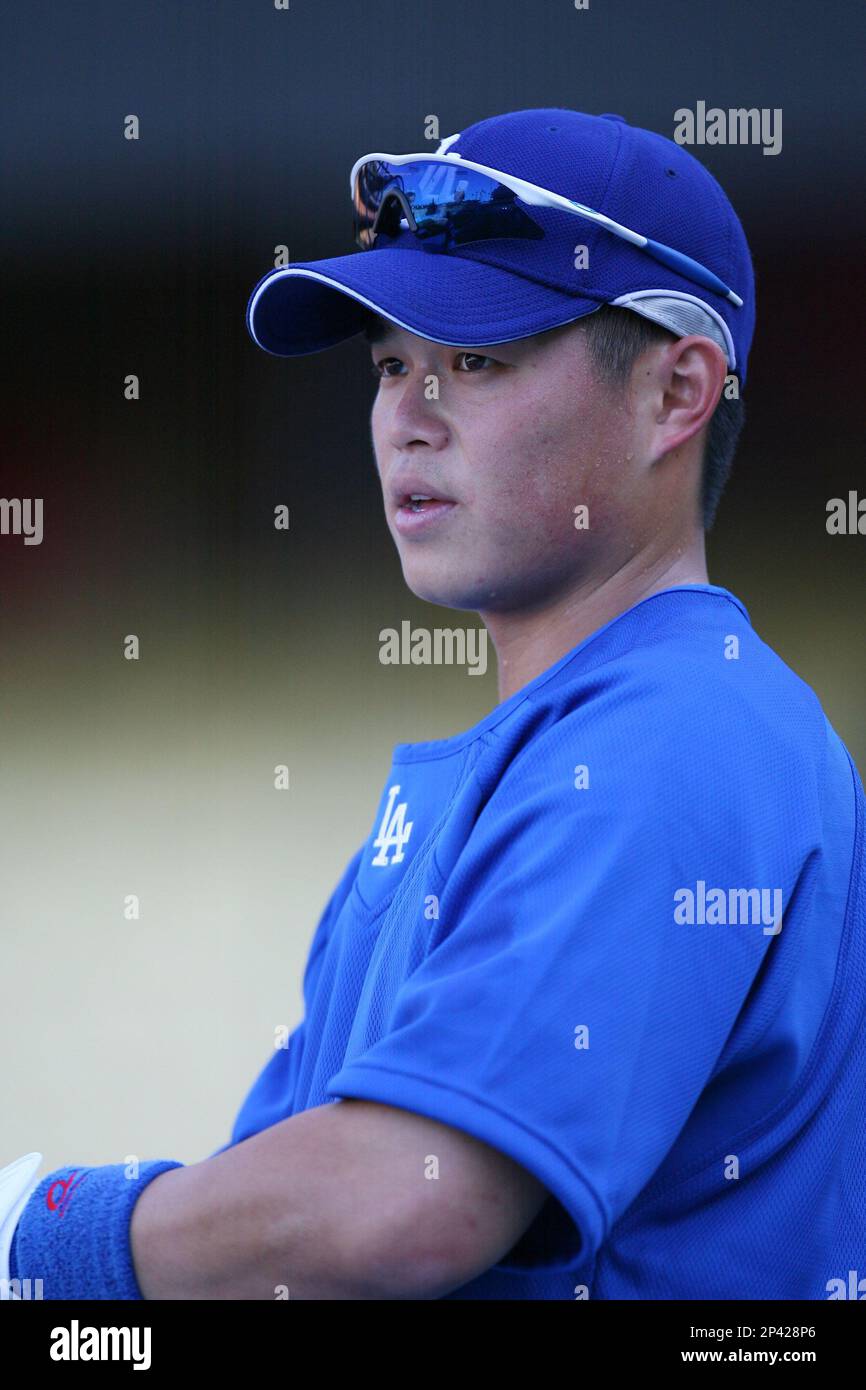 Chin-Lung Hu of the Los Angeles Dodgers during batting practice before ...