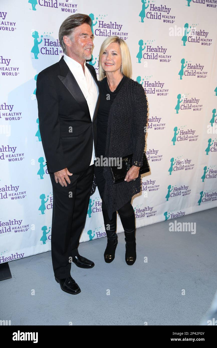 Photo by: JMA/STAR MAX/IPx10/29/14John Easterling and Olivia Newton ...