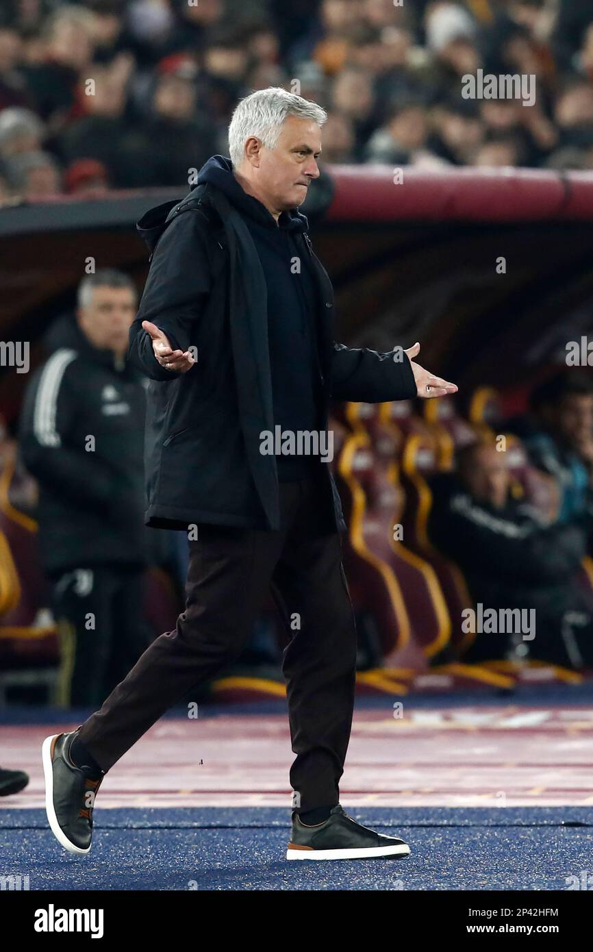 Roma gestures hi-res stock photography and images - Alamy