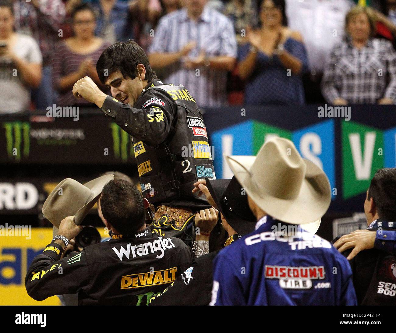 Silvano Alves celebrates after riding Asteroid to win the 2014 ...