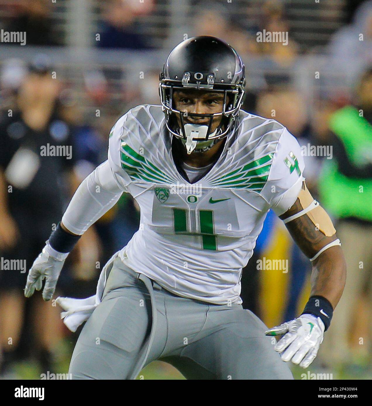 October 24, 2014 Santa Clara, CA : Oregon FS # 4 Erick Dargan during ...