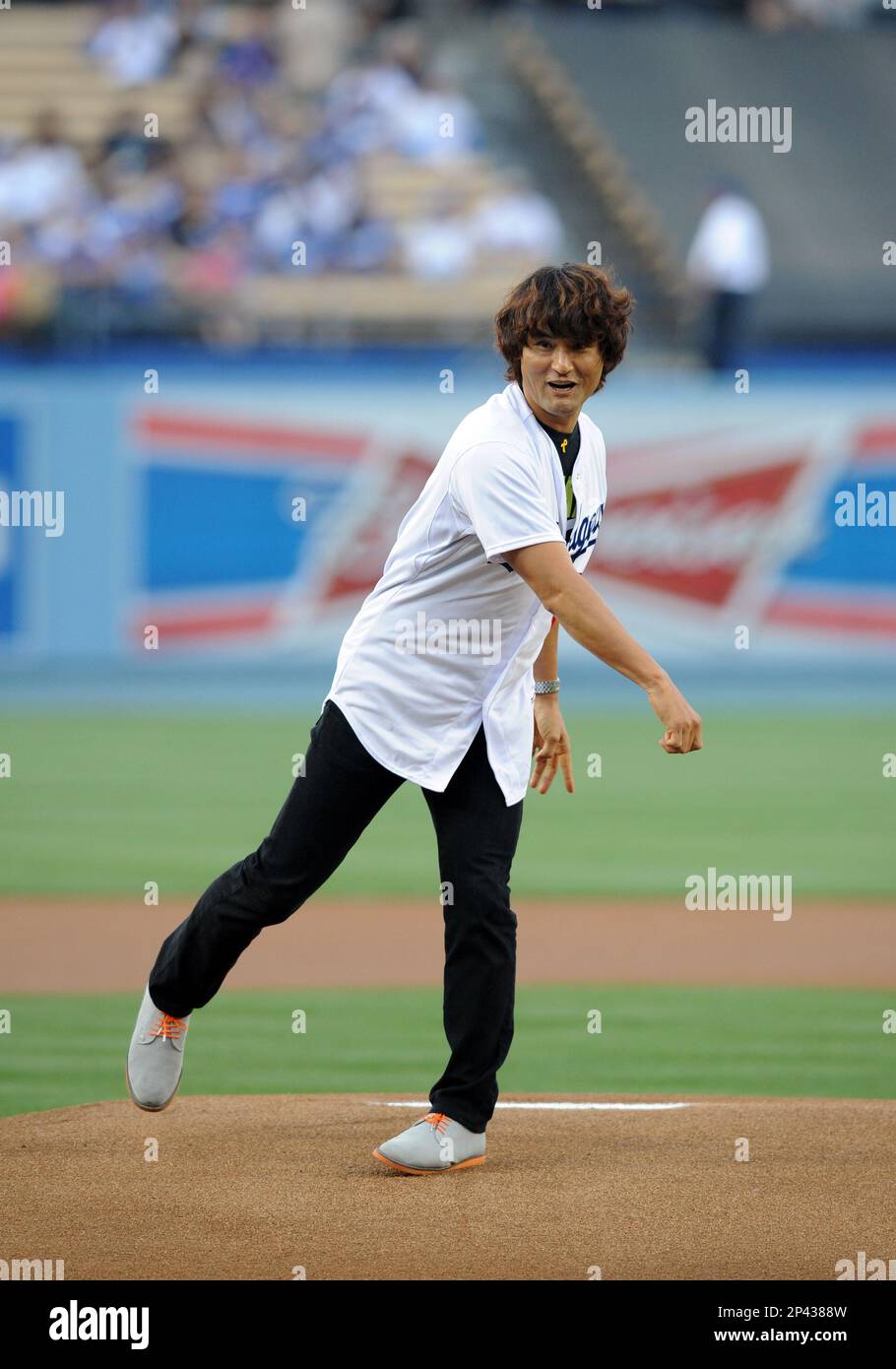 27 May 2014: Former Dodger Korean pitcher Chan Ho Park throws out the ...