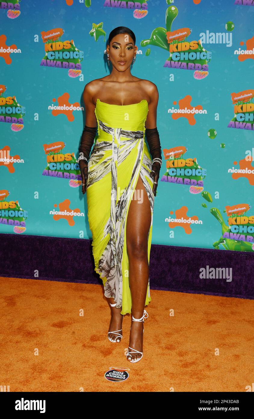 LOS ANGELES, CALIFORNIA - MARCH 04: Zeta Morrison attends Nickelodeon's ...