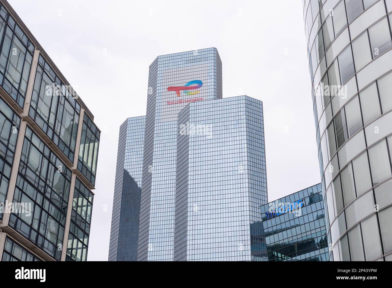 Total energies skyscraper in la defense hi-res stock photography and ...