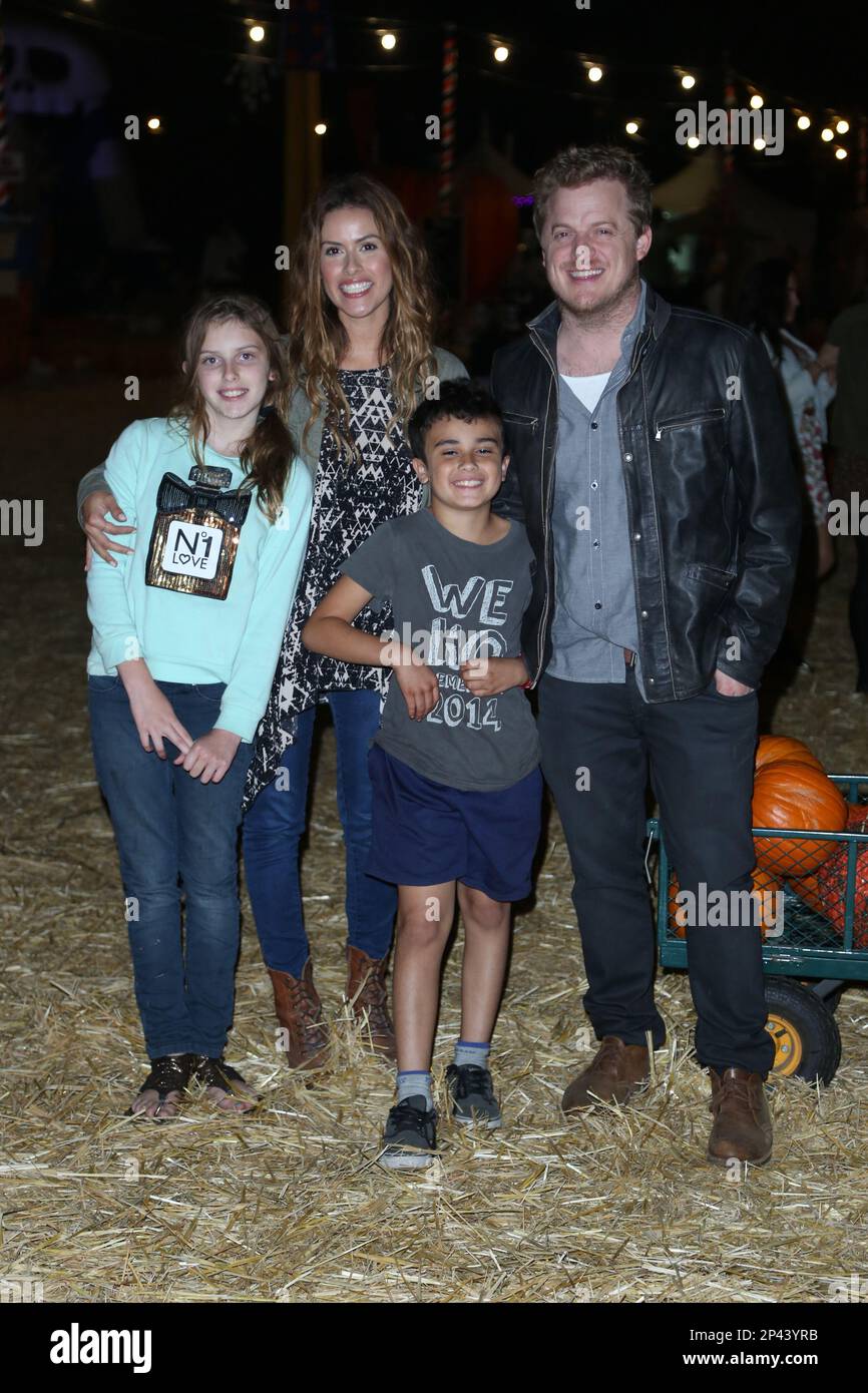 Photo by: JMA/STAR MAX/IPx10/17/14Skyler Stone and Nicole Stone at The ...