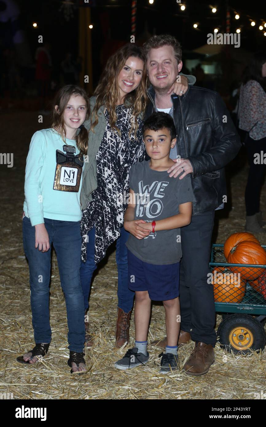 Photo by: JMA/STAR MAX/IPx10/17/14Skyler Stone and Nicole Stone at The ...