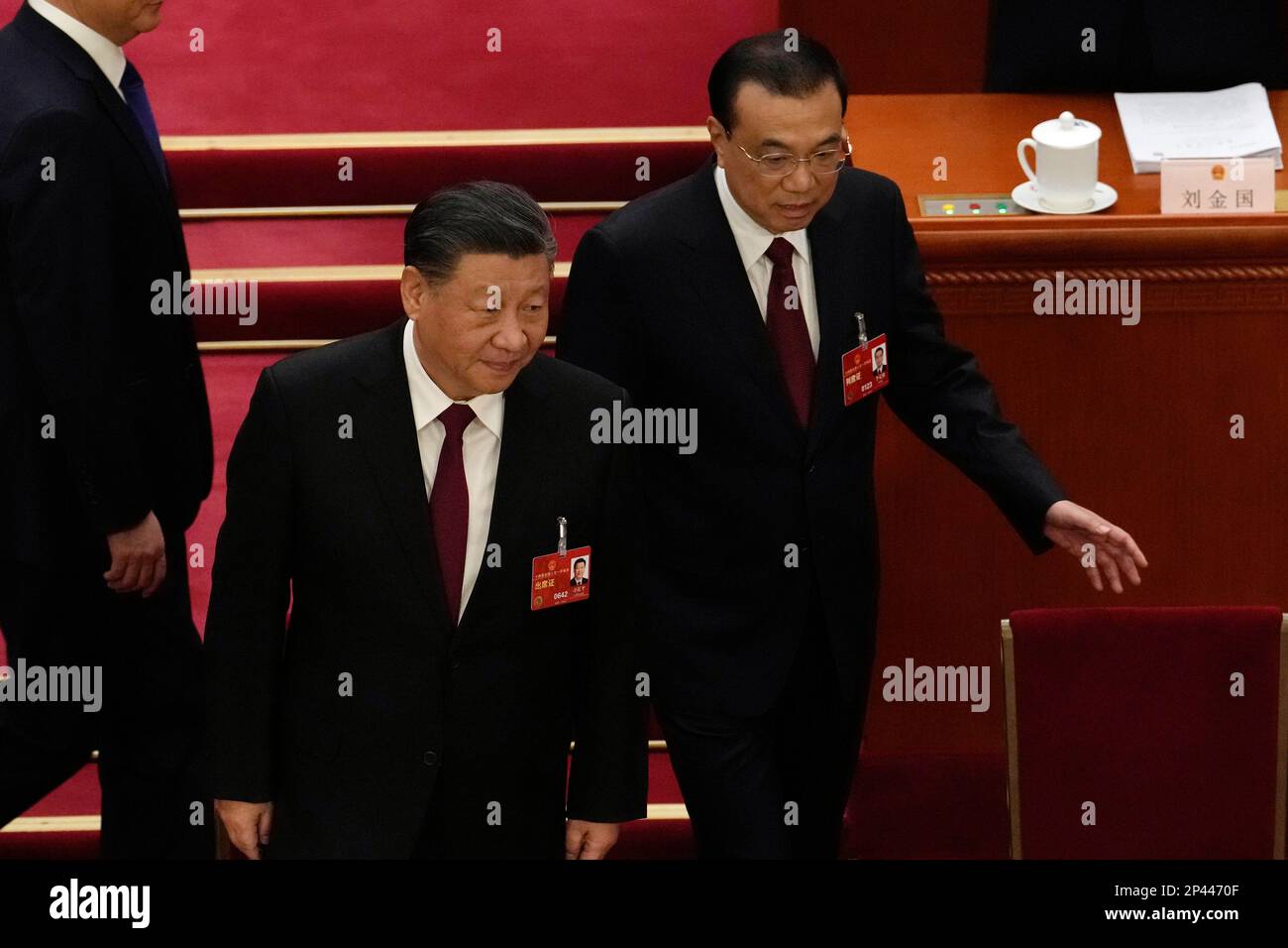 Chinese Premier Li Keqiang, right, walks near Chinese President Xi ...