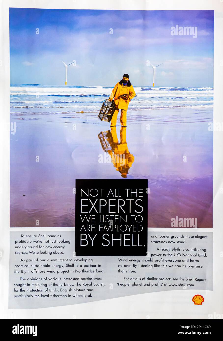 Shell sustainable energy advert in a Natgeo magazine October 2001 Stock ...