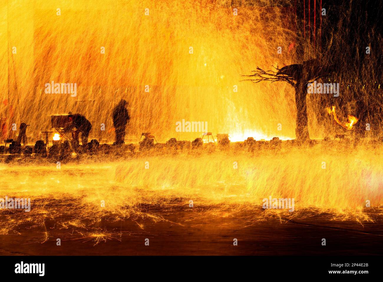 Sparks of molten steel melting Stock Photo - Alamy