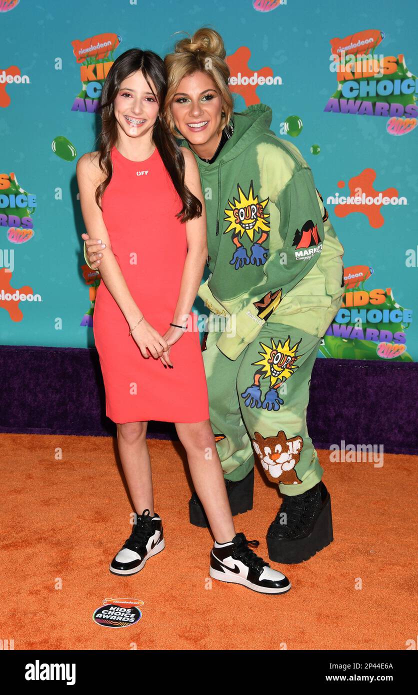 LOS ANGELES, CALIFORNIA - MARCH 04: (L-R) Chelsea Lascher and Jax ...