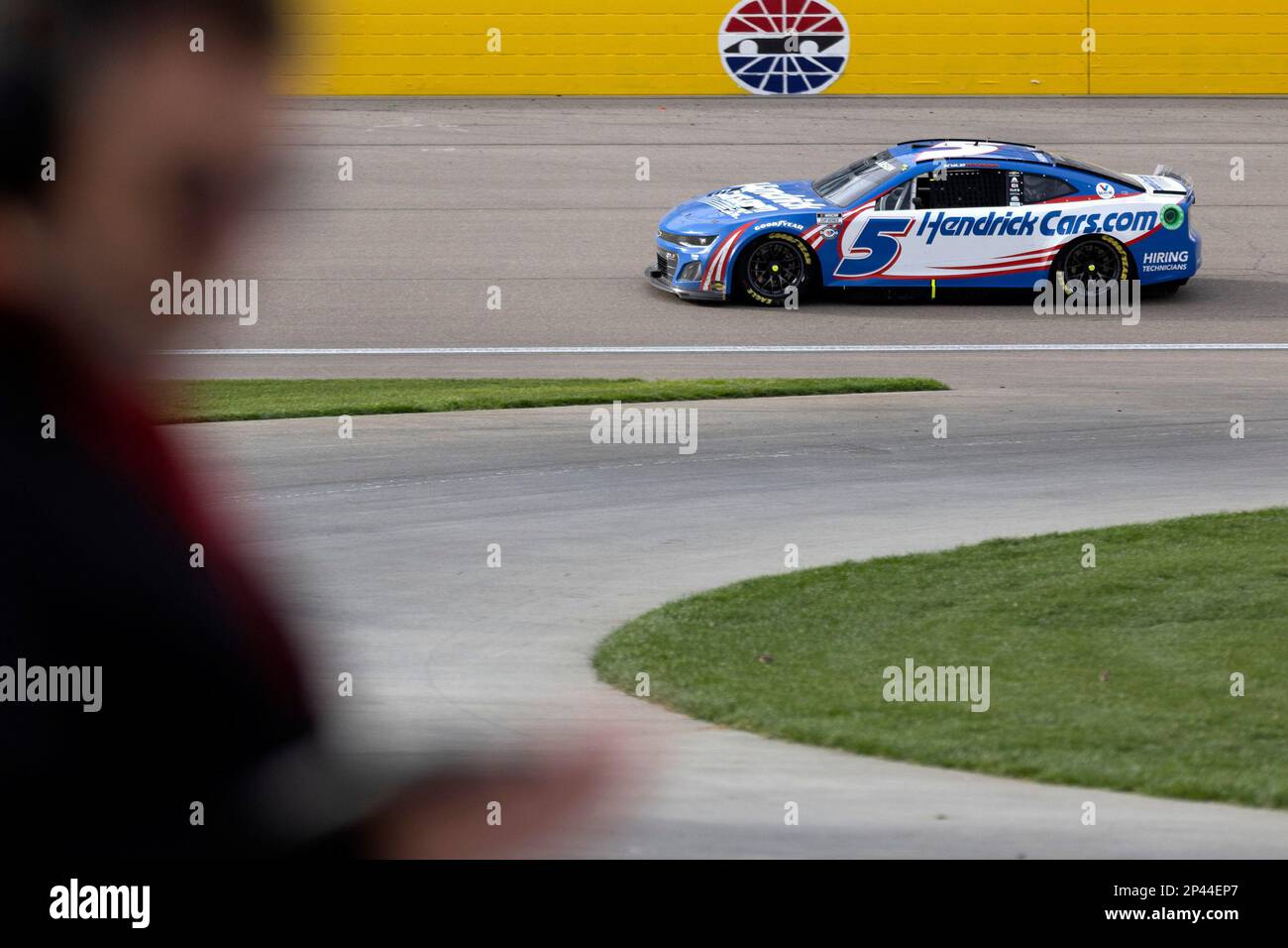 Kyle Larson (5) rounds the track during a NASCAR Cup Series auto race ...