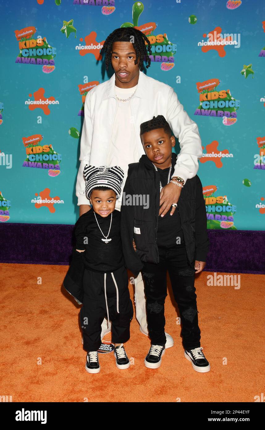 LOS ANGELES, CALIFORNIA - MARCH 04: (L-R) Loyal Jones, Lil Baby and ...