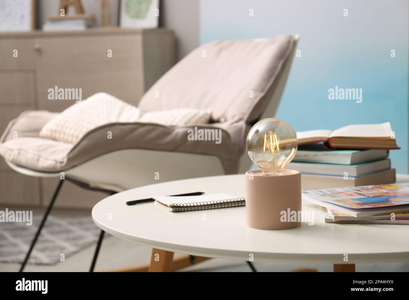 Books magazines on table hi-res stock photography and images - Alamy
