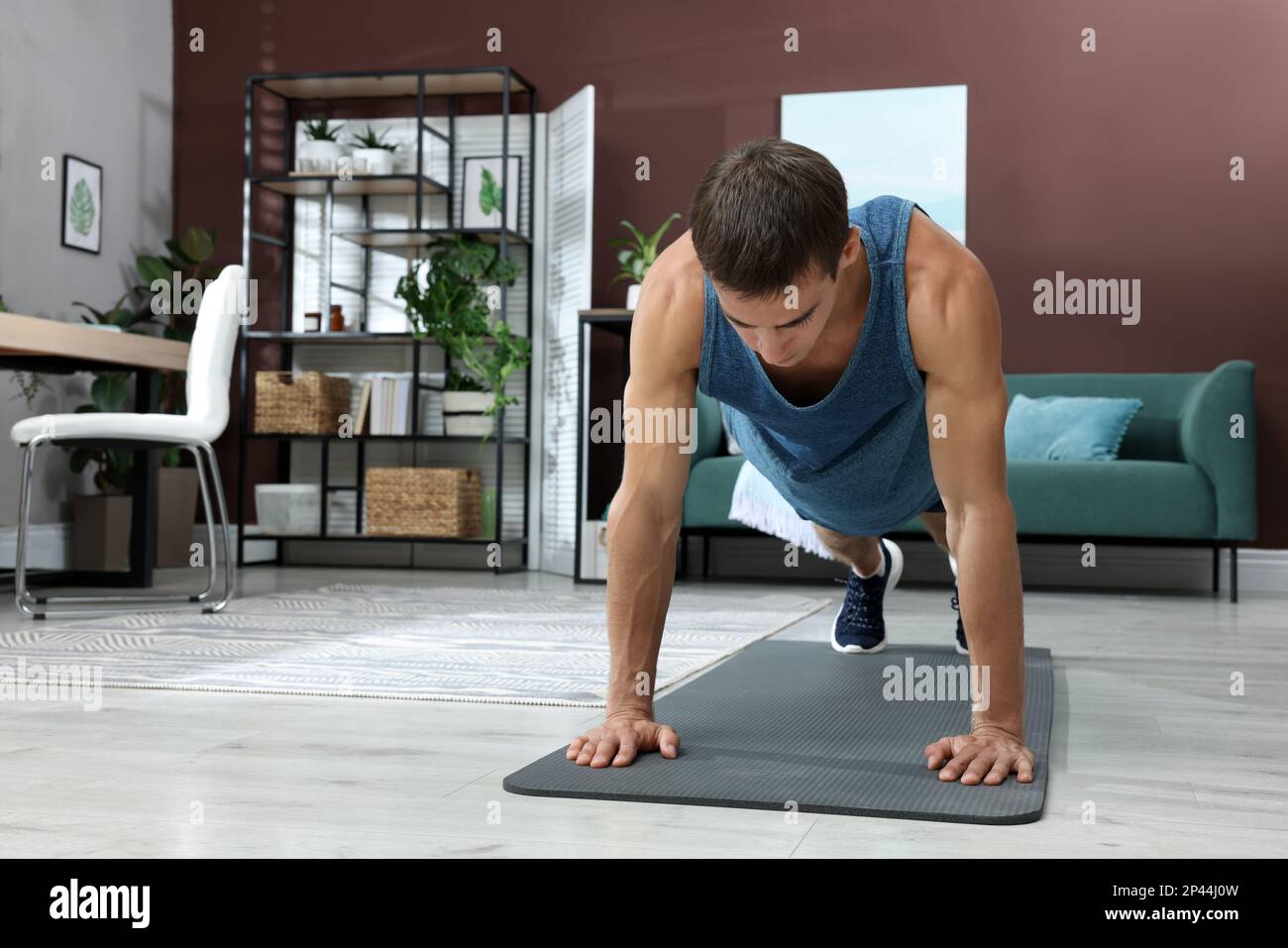 High plank exercise fit hi-res stock photography and images - Alamy
