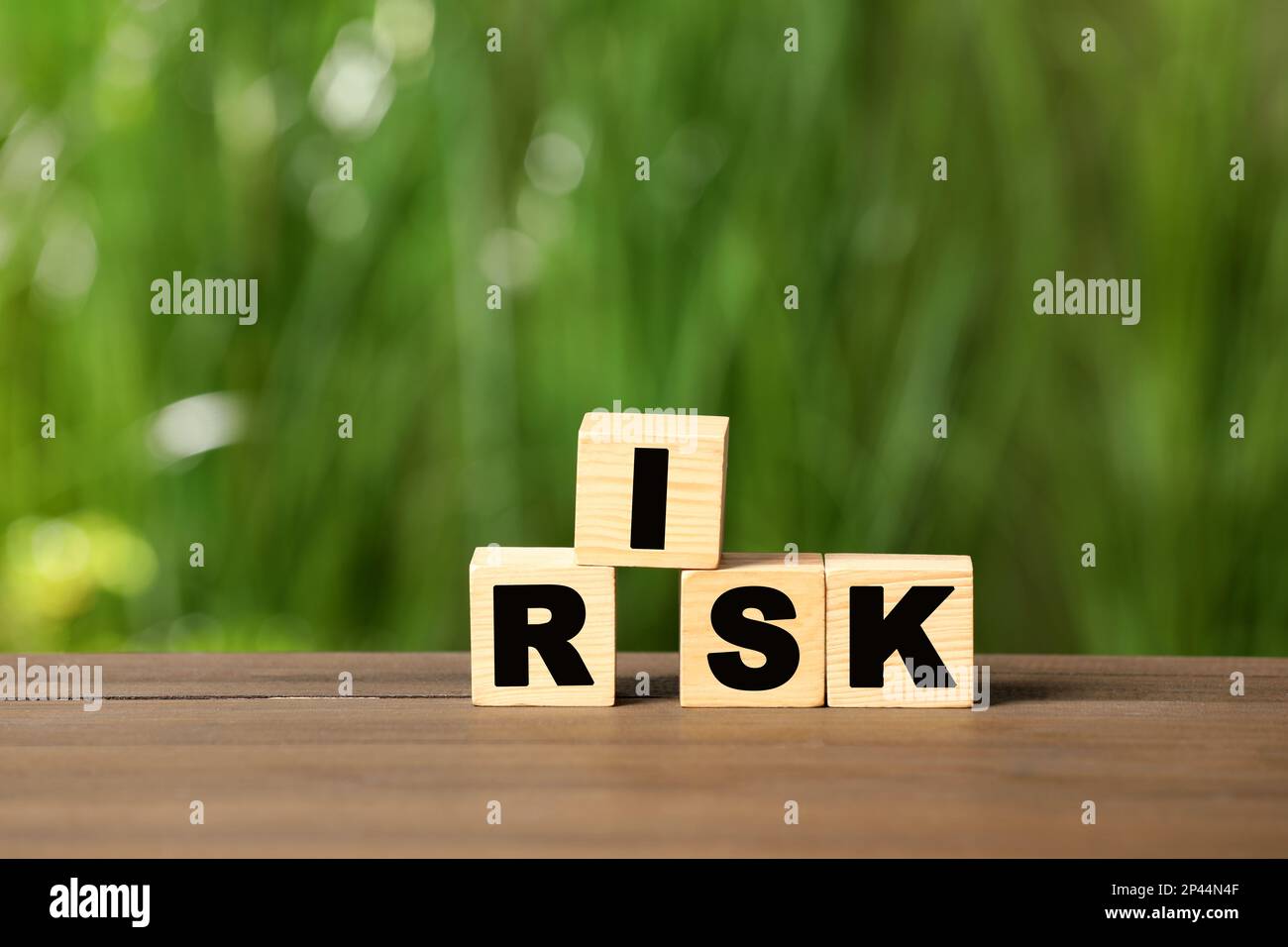 Wooden cubes loss word hi-res stock photography and images - Alamy