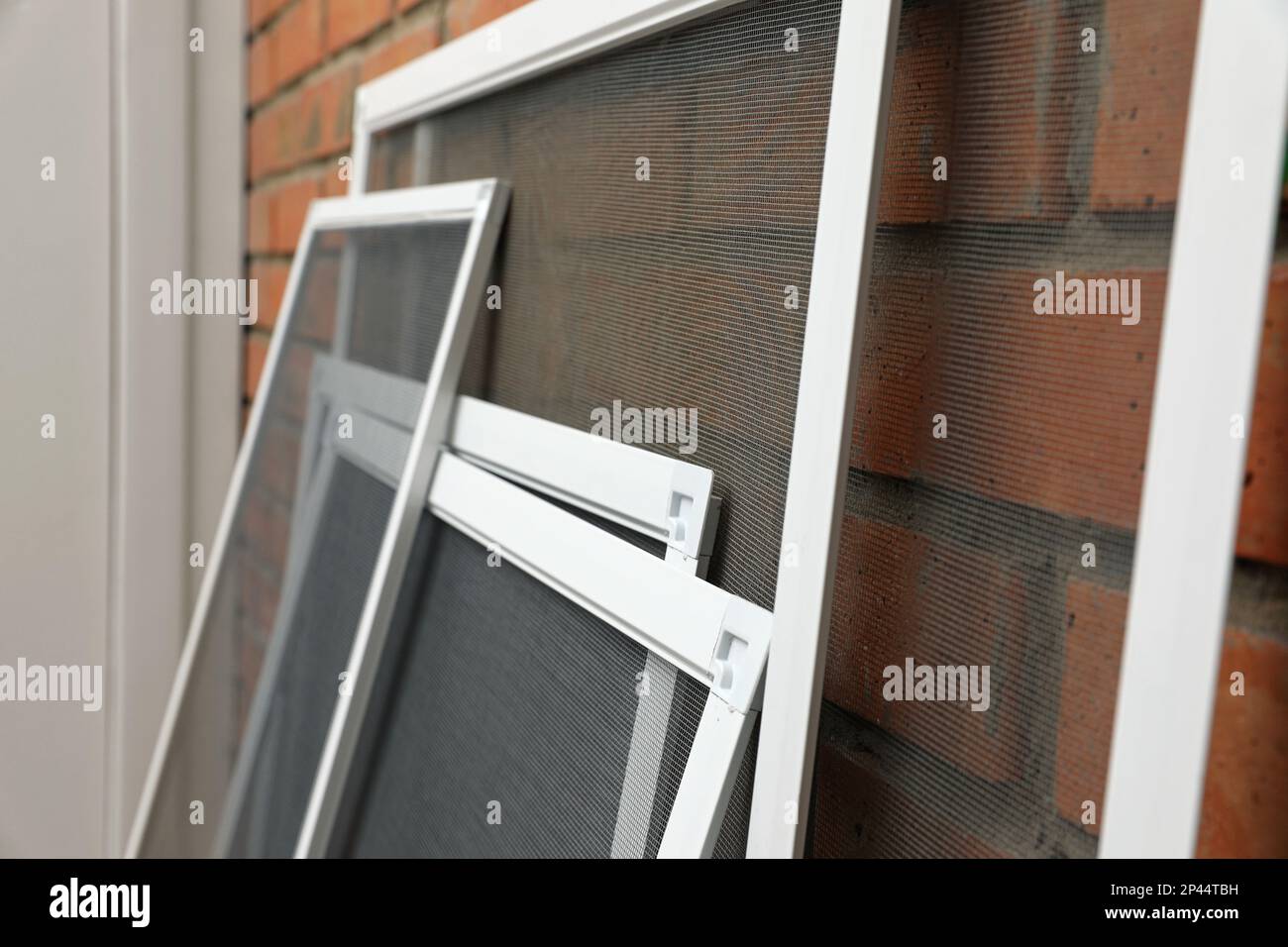 Fly screens at home hi-res stock photography and images - Alamy