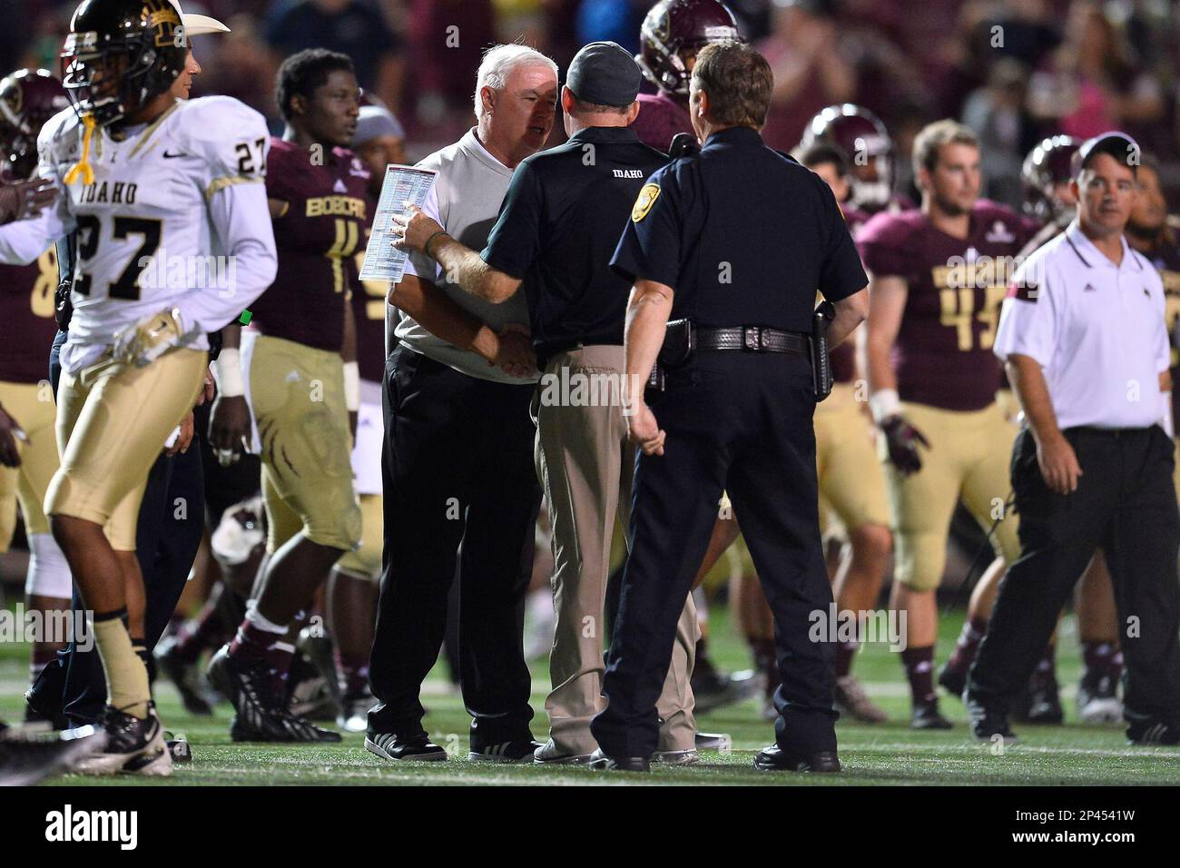 Texas State Head Coach Dennis Franchione and Idaho Head Coach Paul ...